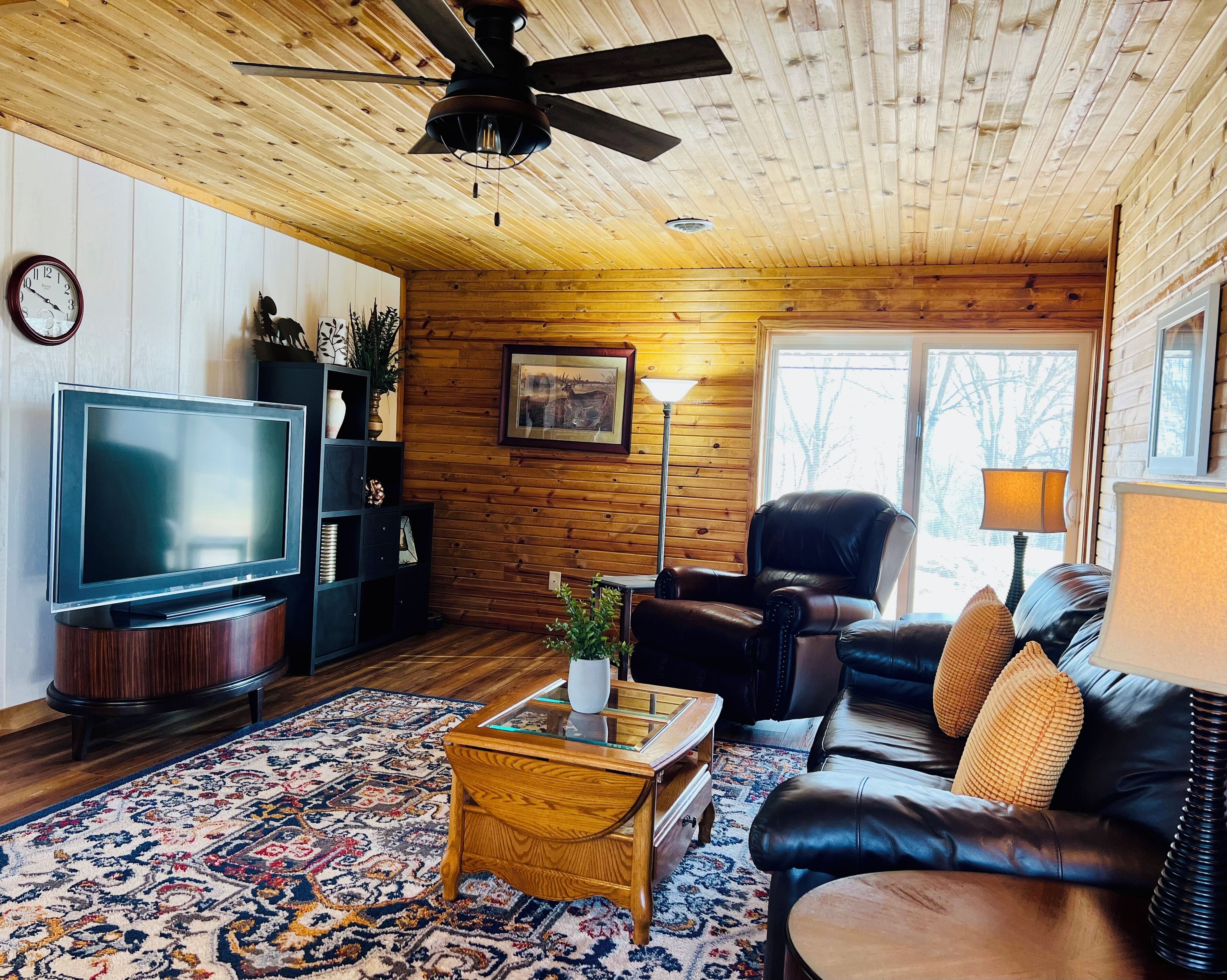 Spacious Cabin With Beautiful Sunsets In The Heart Of Hiking And Wine Country - Marion, IL
