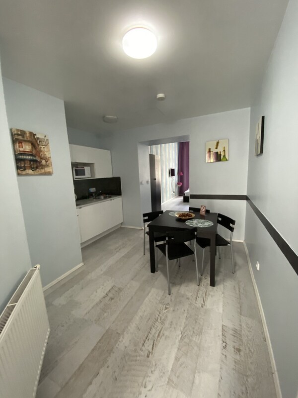 Apartment In Prague 5 ***** - プラハ