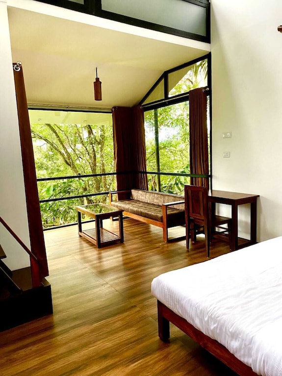 Illi Villa Cozy Bamboo Claded Nature Friendly Cottage In Munnar In Spices Farm - Kerala