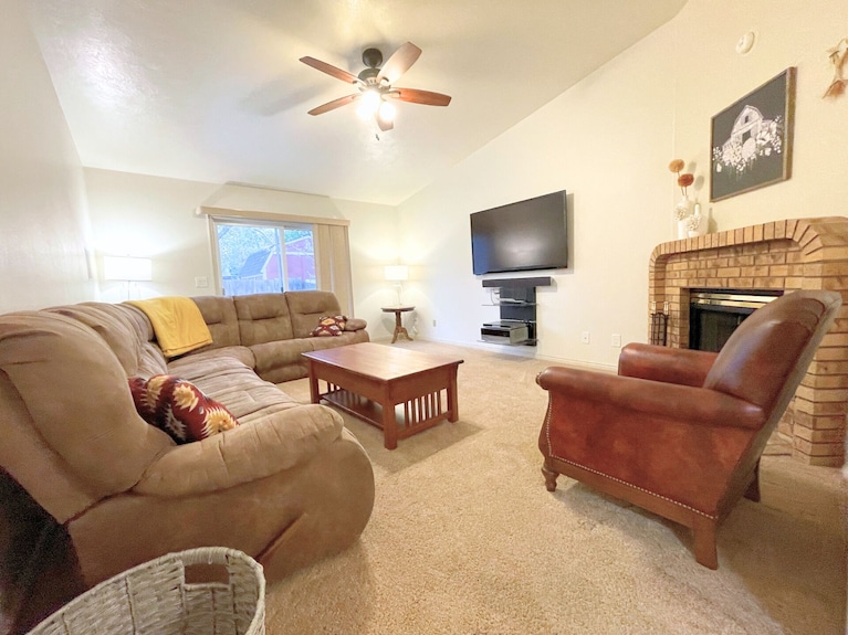 The Hideout-2br/2ba Townhouse Near Highland! - Idaho (State)