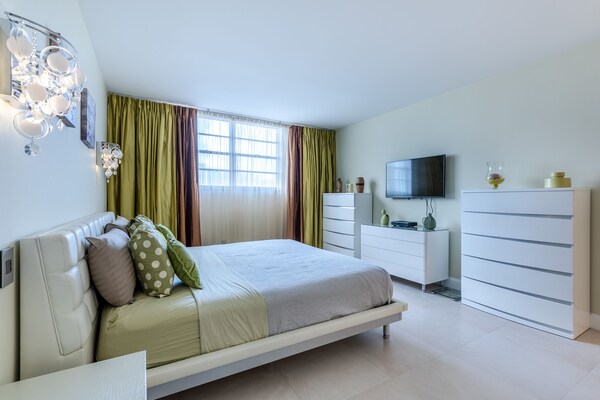 Luxury & Recently Renovated 2 Bd\/2 Ba Condo - 5 Min To The Beach Str01838 - Aventura, FL