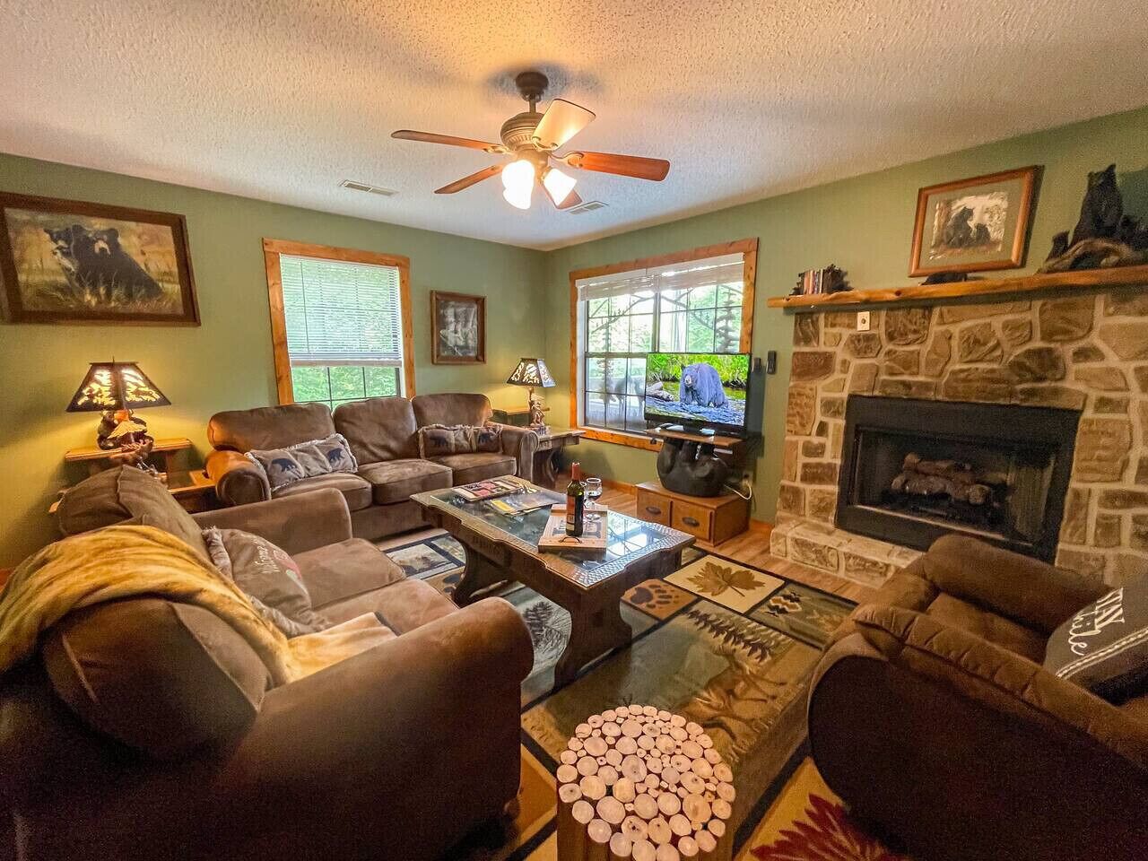 Hot Tub Oasis: Panoramic Mtn Views + Petfriendly - Gatlinburg, TN