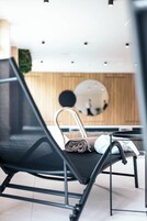 Piscina interior, da(s) 9:00 à(s) 22:00, guarda-sóis 