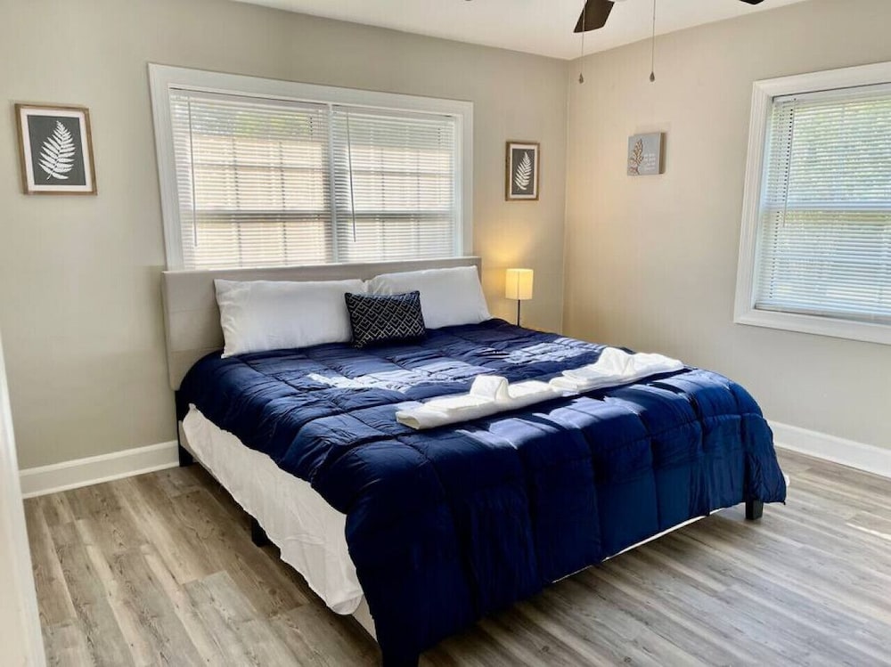 Modern 3 Bdrm Private Home In Heart Of High Point - Thomasville, NC