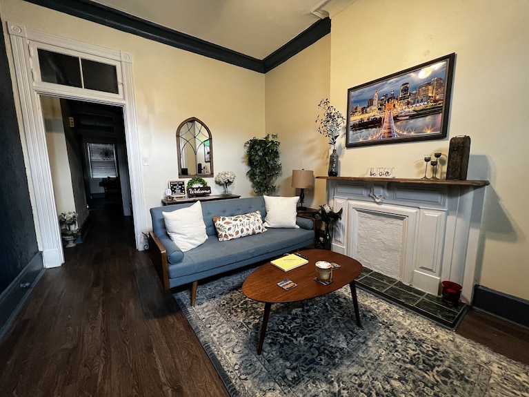 Colerain Oasis Home: Artistic 3br 2ba Near Otr W/ Patio & Private Hot Tub - Cincinnati