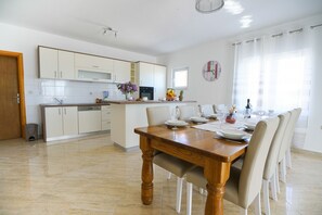 Vila, para fumantes | Cozinha privada