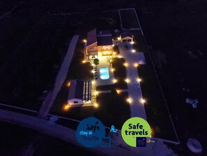 Vila, para fumantes | 3 quartos