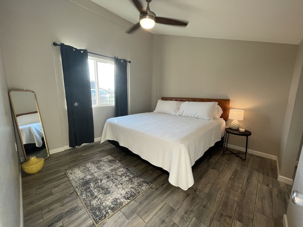 Cozy Midcentury Entireapt 1-bed/1-bath - Prescott Valley, AZ