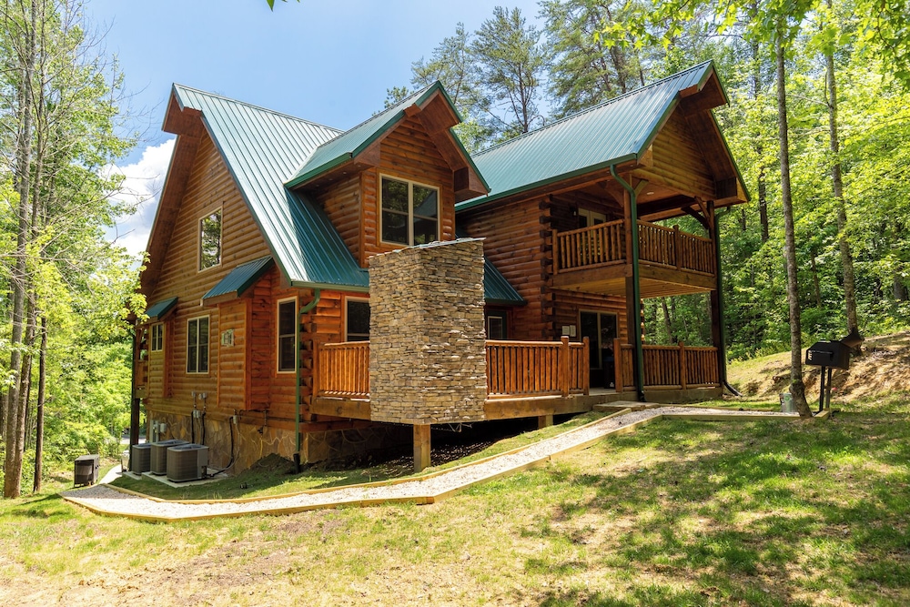 Fire In The Sky By Smoky Cove Resort - Townsend, TN