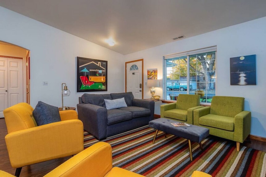 Davis House · Davis...spacious Patio, Hot Tub - A Quiet Getaway - State of Washington