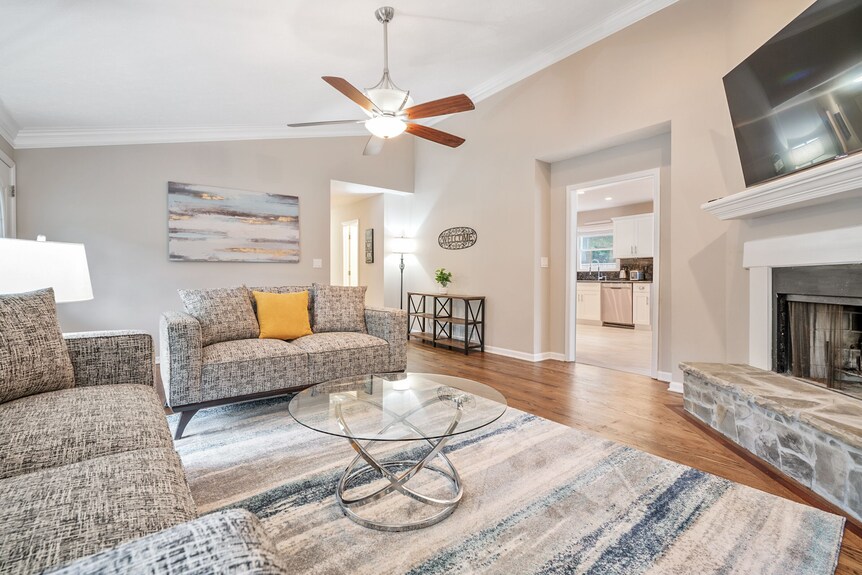 Family Getaway Pool Hot Tub Pet Friendly Sleeps 10 - SeaQuest Stonecrest, Stonecrest