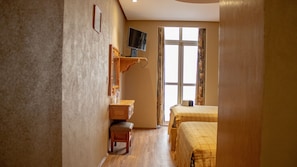 Quarto Familiar | Cofre no quarto, roupa de cama fornecida 