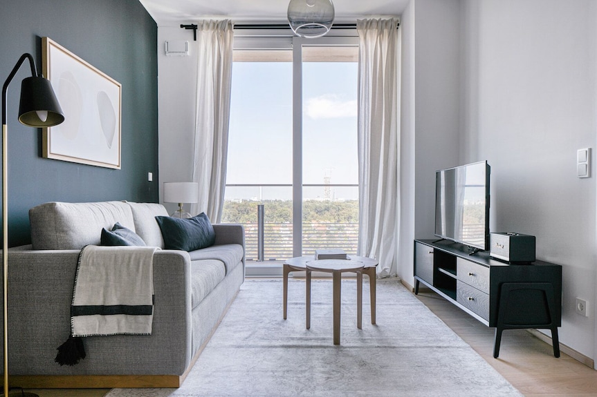 Modern Landstraße 1br W/ Elevator & Rooftop Pool, Near U3, By Blueground - Wien