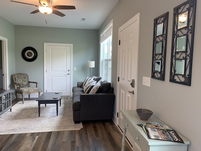 Brand New Guest Apartment On 4 Acres (Pet-friendly!) - Chattanooga, TN