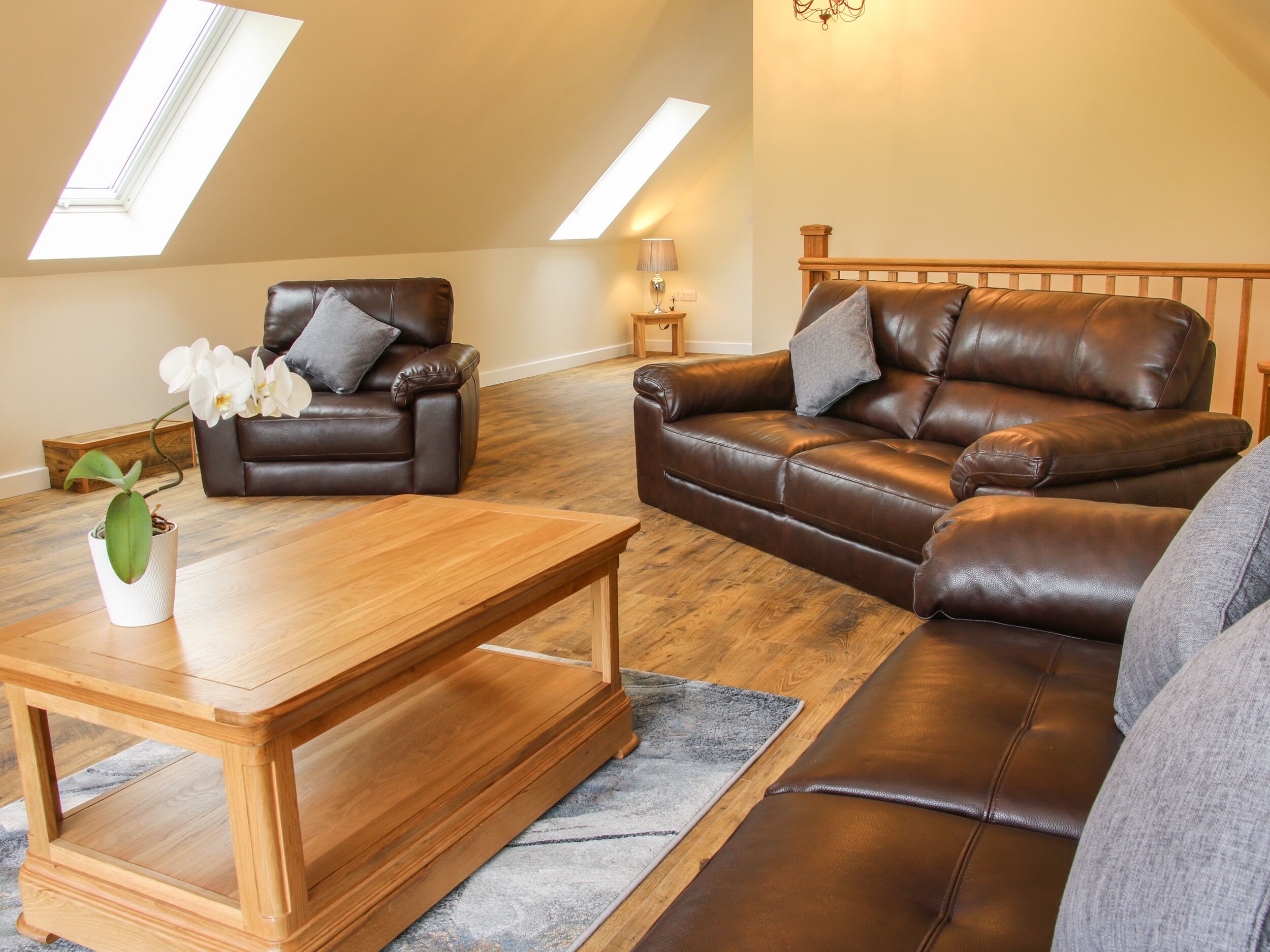 Holly Lodge, Pet Friendly, Luxury Holiday Cottage In Montgomery - Welshpool