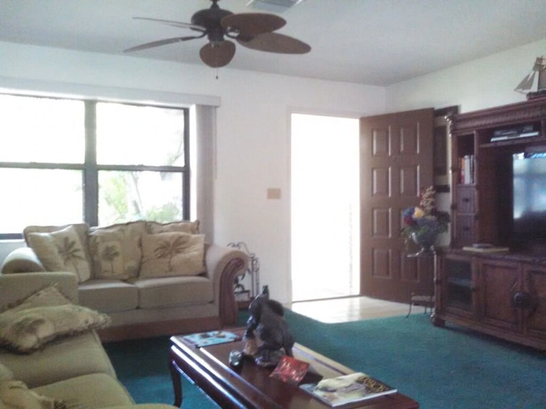 Private Home With Rear Fenced In Yard With Pool - Venice, FL