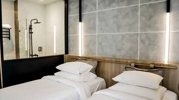 Quarto superior | Wi-Fi de cortesia, roupa de cama