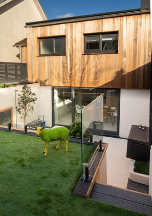 Casa de campo, banheiro privativo | Fachada