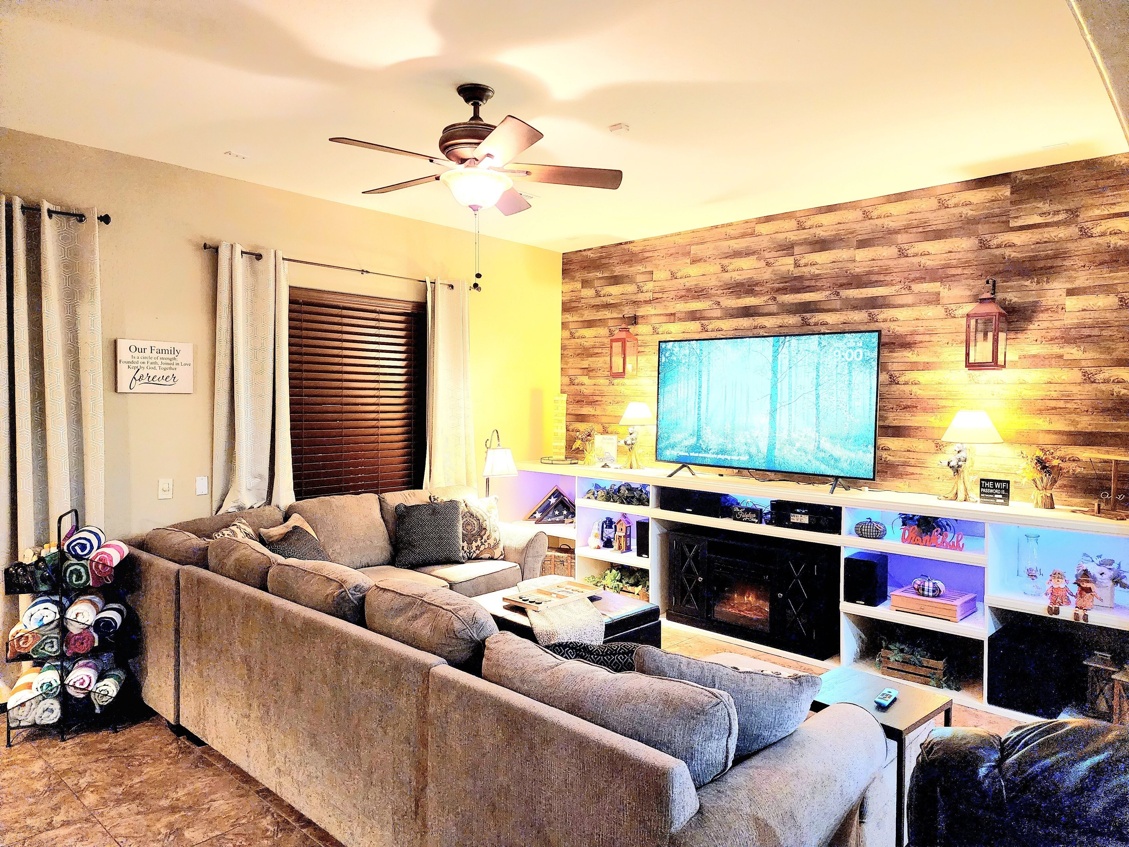 Beautiful 5 Bedroom Home With An Amazing * Heated Pool! - Queen Creek, AZ