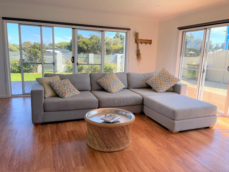 Little Birdie - Free Wifi! - 로브