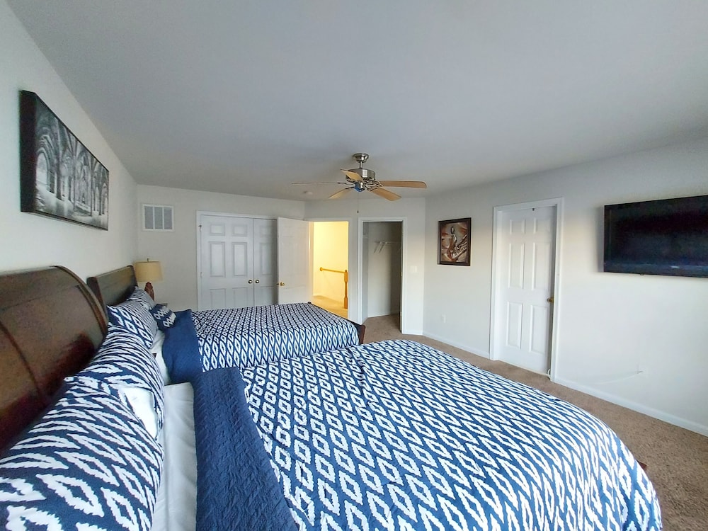 Stunning 2400 Sqft. 4 Br, 3.5 Bt In The Most Convenient Location To Quantico - Stafford, VA