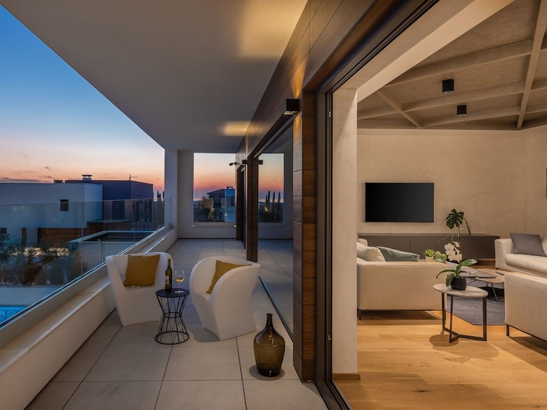 Beautiful Private Villa For 14 People With Wifi, Hot Tub, Private Pool, A/c, Tv And Terrace - イストラ半島