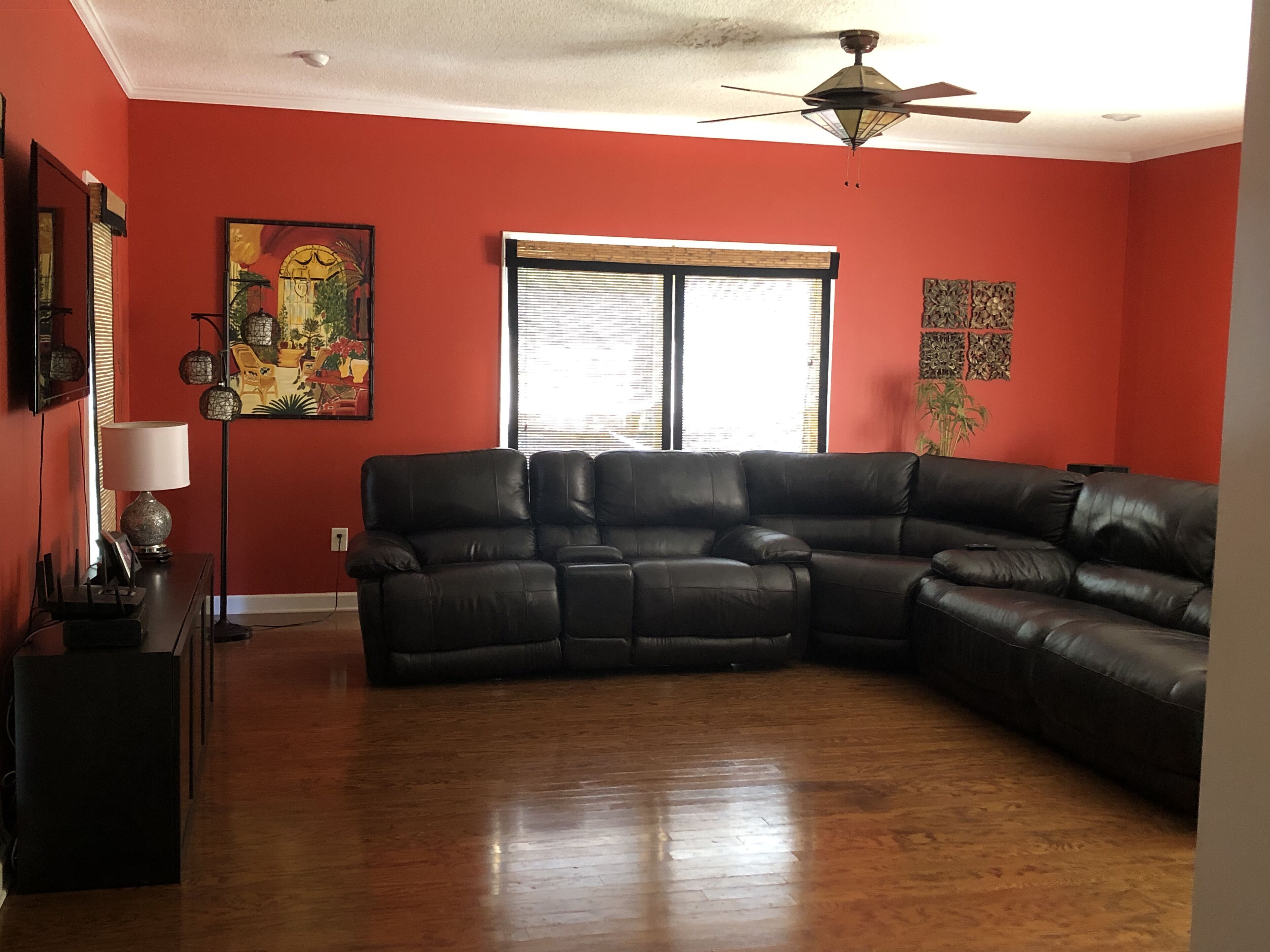 A Beautiful Home In A Quiet Neighborhood! - 