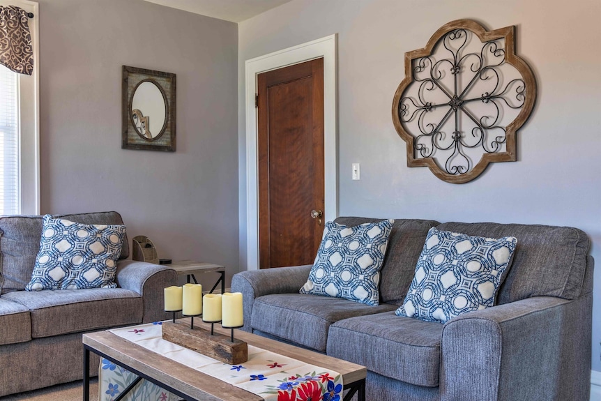 Loft On Hunter Duplex In Downtown Logan - Hocking Hills State Park, OH