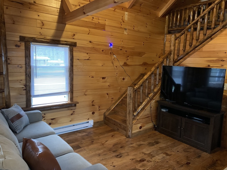 Lakeside Lodge In Between Geneva-on-the-lake And The Historic Ashtabula Harbor - Lake Erie