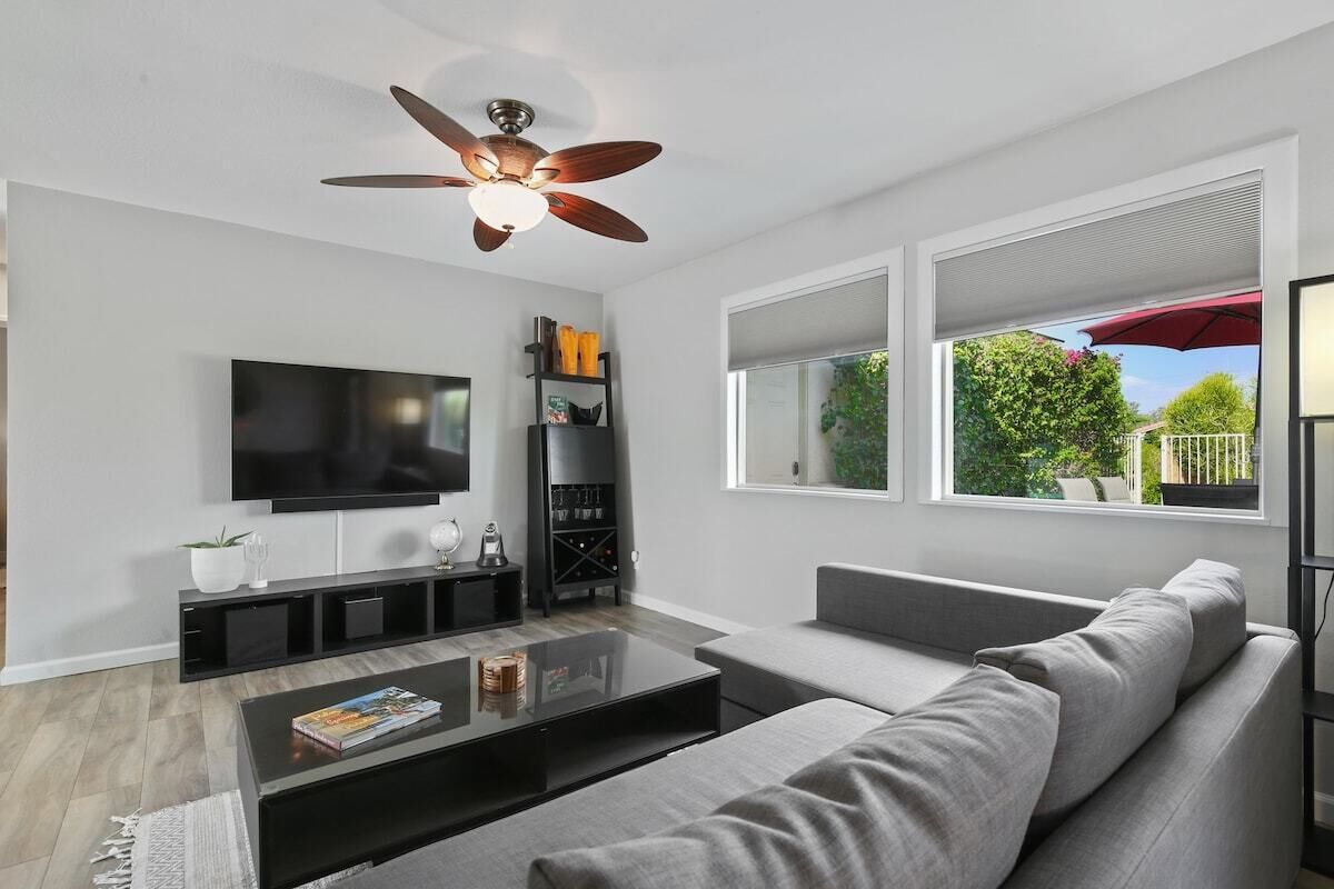 Cactus Zach's-poolside Mtn Views + Putting Green! - Palm Springs, CA