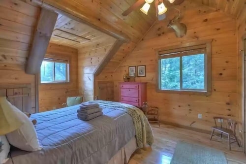 New Listing 5 Stars! Sleeps 14, Hot Tub, Fire Pit. - Blue Ridge, GA