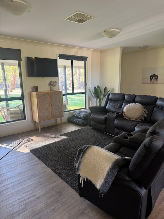 River Lodge Private Retreat.\nmurray River At Your Doorstep 25min From Echuca. - Moama