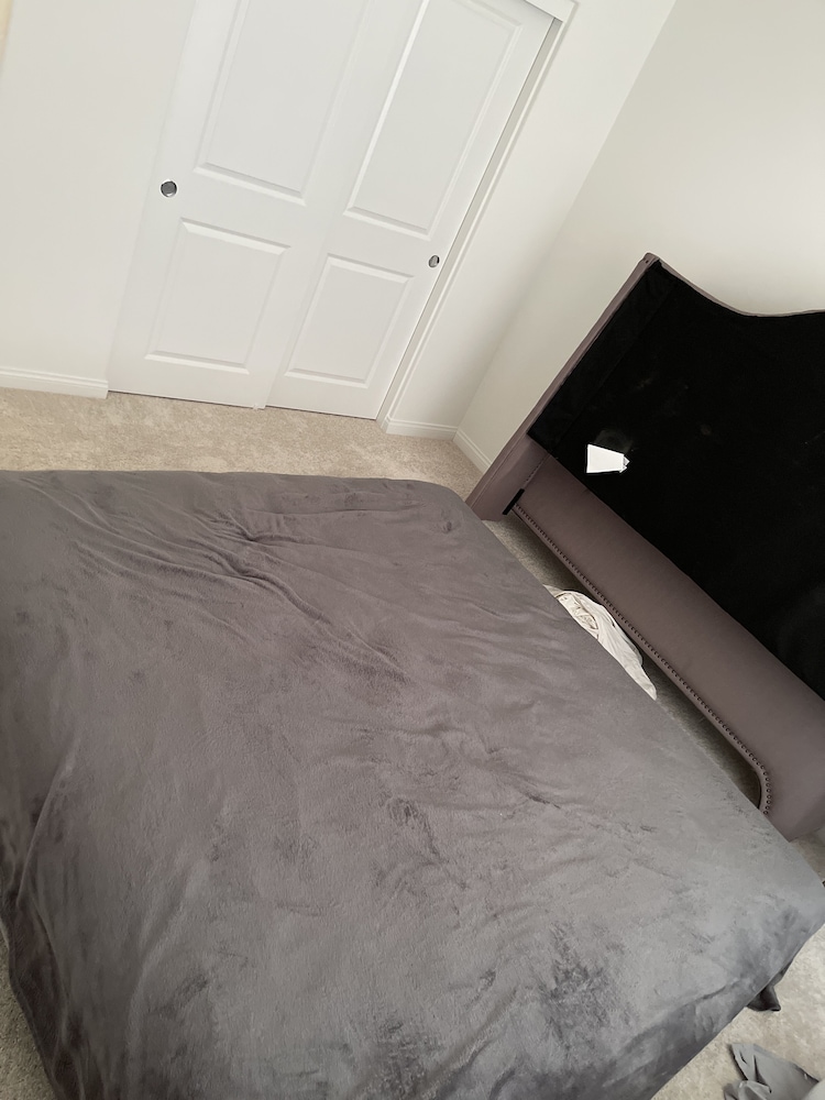 20 Minutes From Pechanga Casino** Menifee, Ca. 6 Bedrooms 5 Bathroom House - Perris, CA