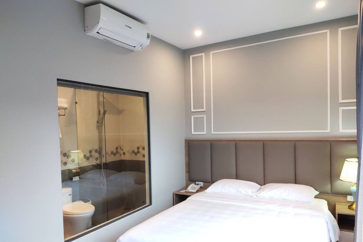 Quarto casal | Frigobar, cofres nos quartos, escrivaninha, Wi-Fi de cortesia