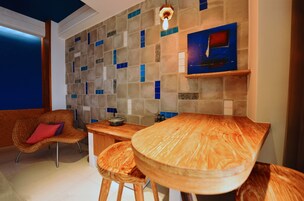 Quarto com design assinado, 2 quartos, piscina particular | Edredons de pluma, cortinas blackout, camas extras/dobráveis (sobretaxa)