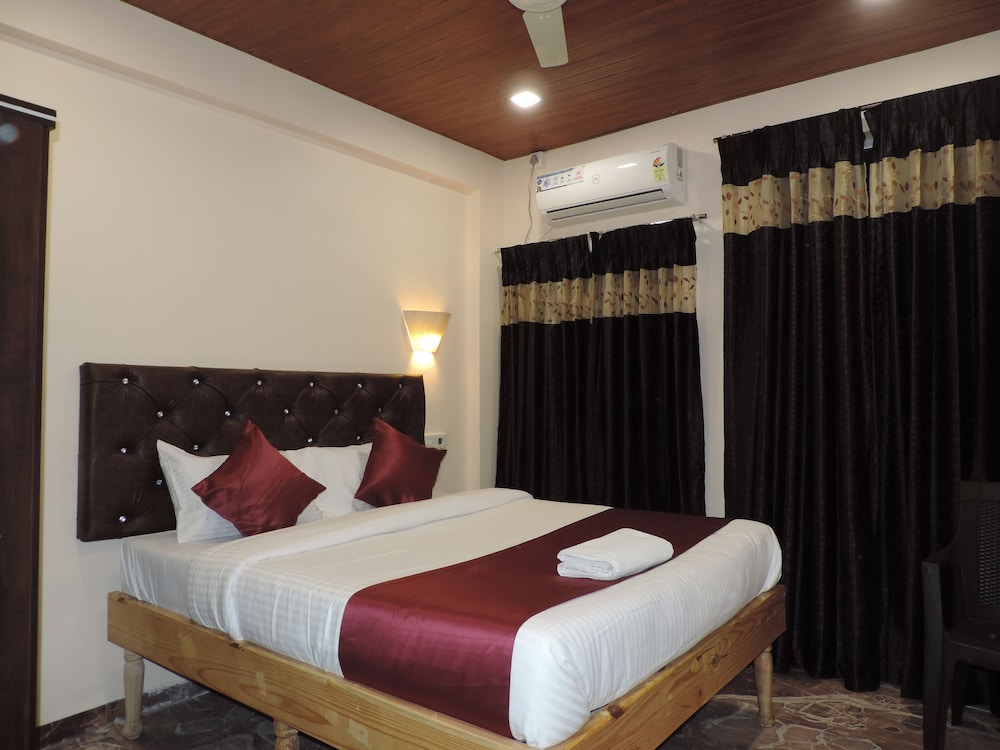 Punest Hospitality - Pune