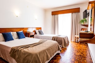 Escrivaninha, Wi-Fi de cortesia, roupa de cama