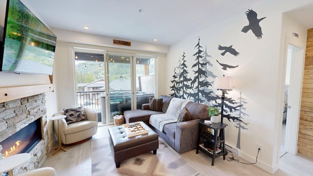 The Crowe's Nest @ Peaks West - British Columbia