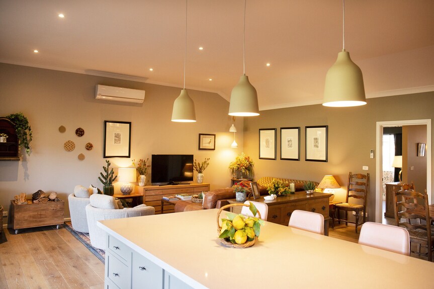The Farmstead - Family Accommodation - Healesville