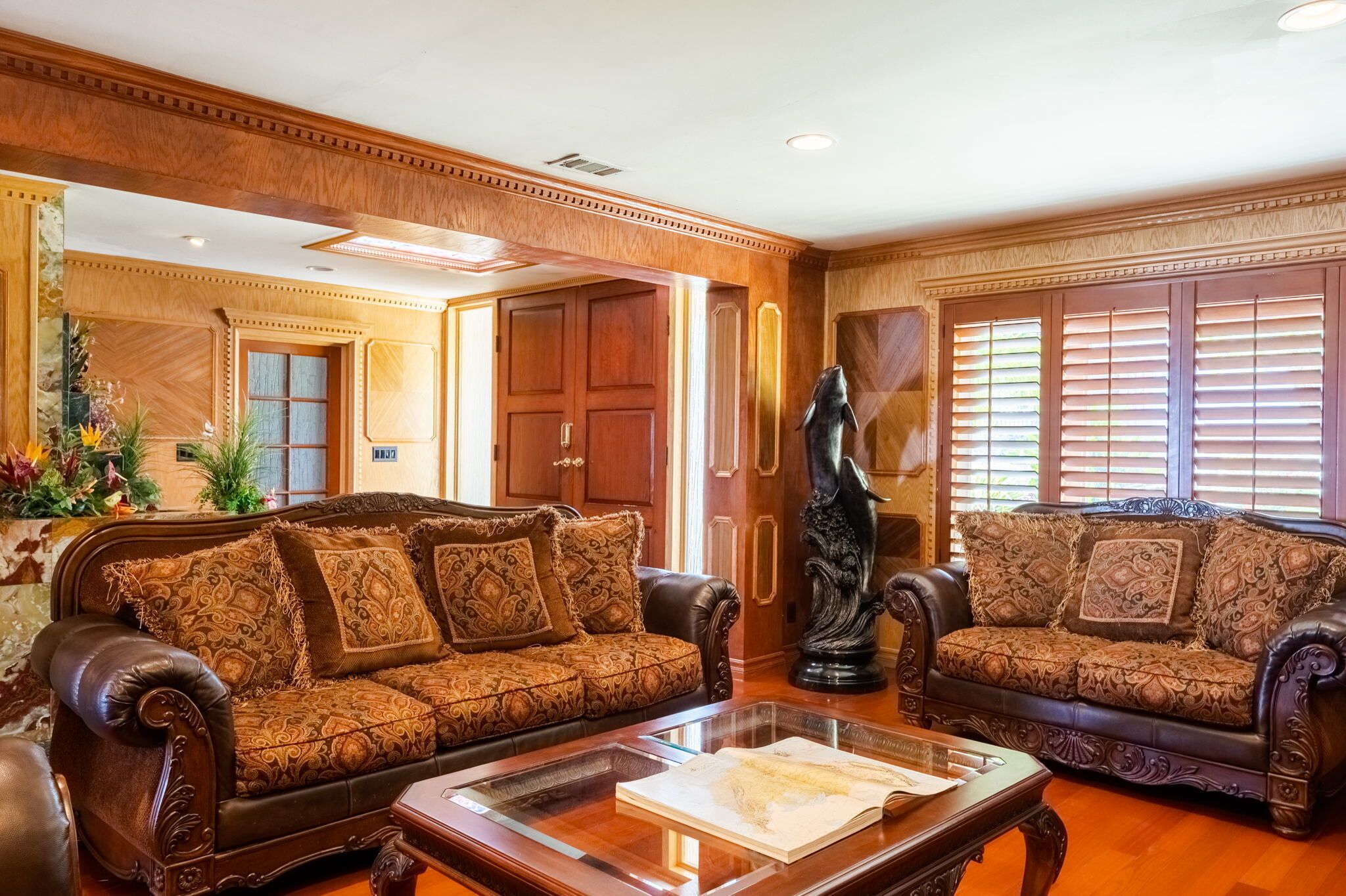 Spectacular La Home With Breath Taking Views Outdoor Jacuzzi And Waterfall - El Monte, CA