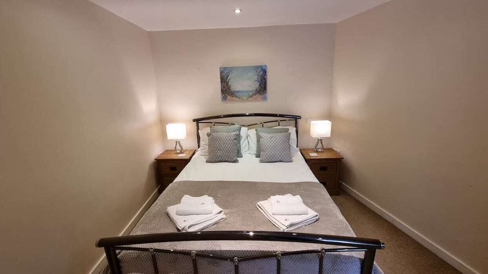 Chattaway Cottage, Central Tenby - Wales