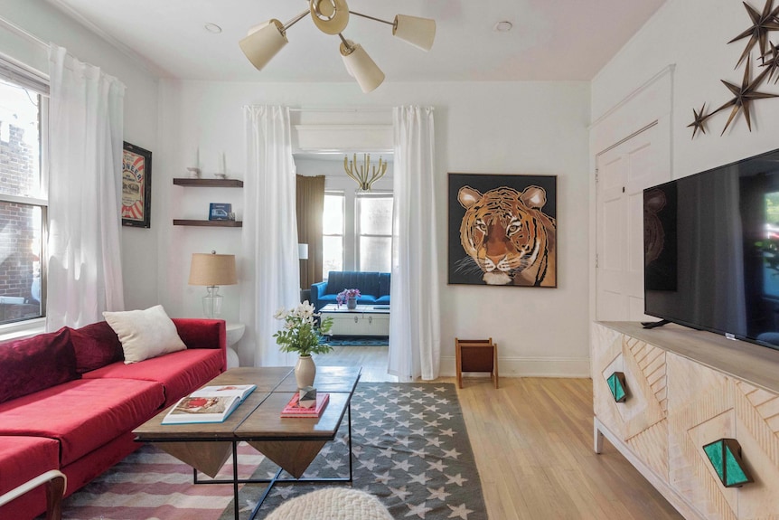 Moretribe - Chic Designer Space With Vintage Charm - Decatur, GA