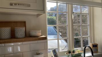 Casa de campo | Cozinha privada | Geladeira, lava-louças, chaleira elétrica, torradeira