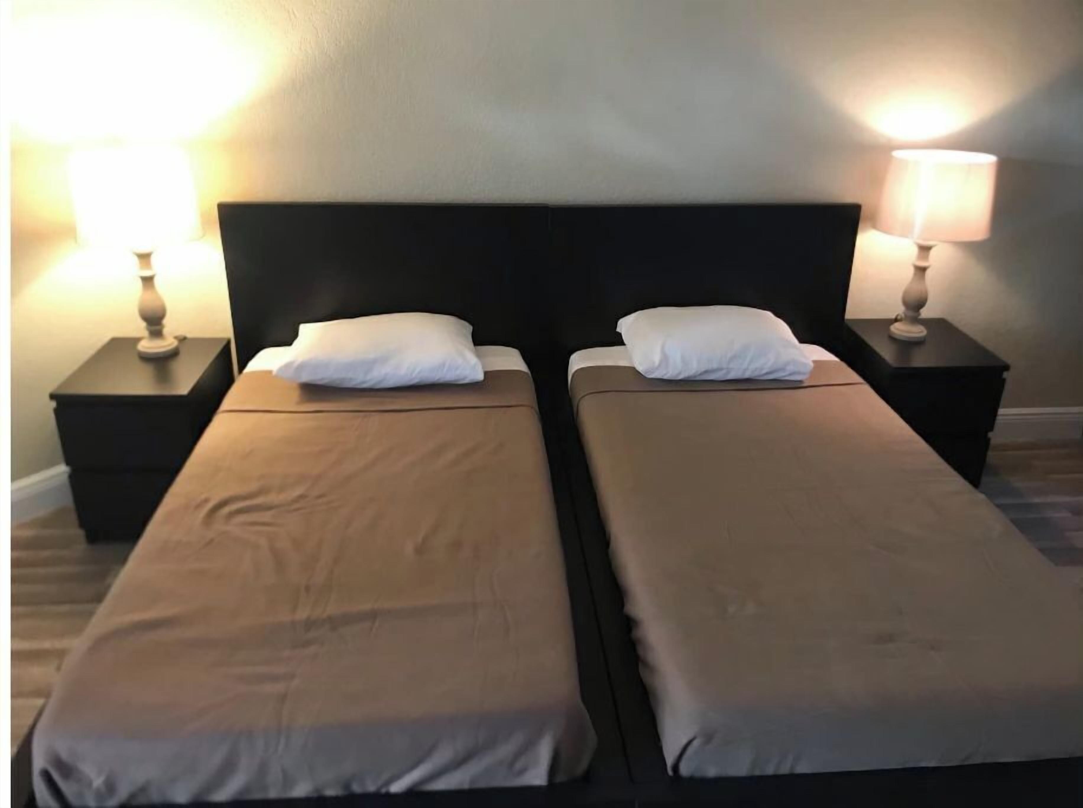 Private Suite # 12, Few Minutes Walk To Beach. - Pompano Beach, FL