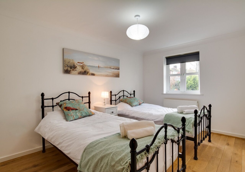 Beach Court - Deux Chambres Appartement, Couchages 4 - Westgate-on-Sea