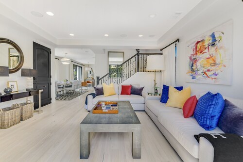 Poinsettia Palms - Newport Beach, CA