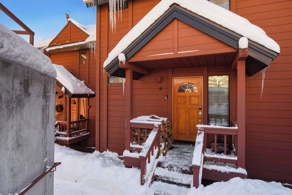 Valley View Bliss Nearby Bike Trails & Beach - Tahoe City, CA