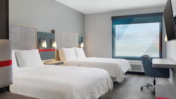 Roupa hipoalergénica, com decoração personalizada