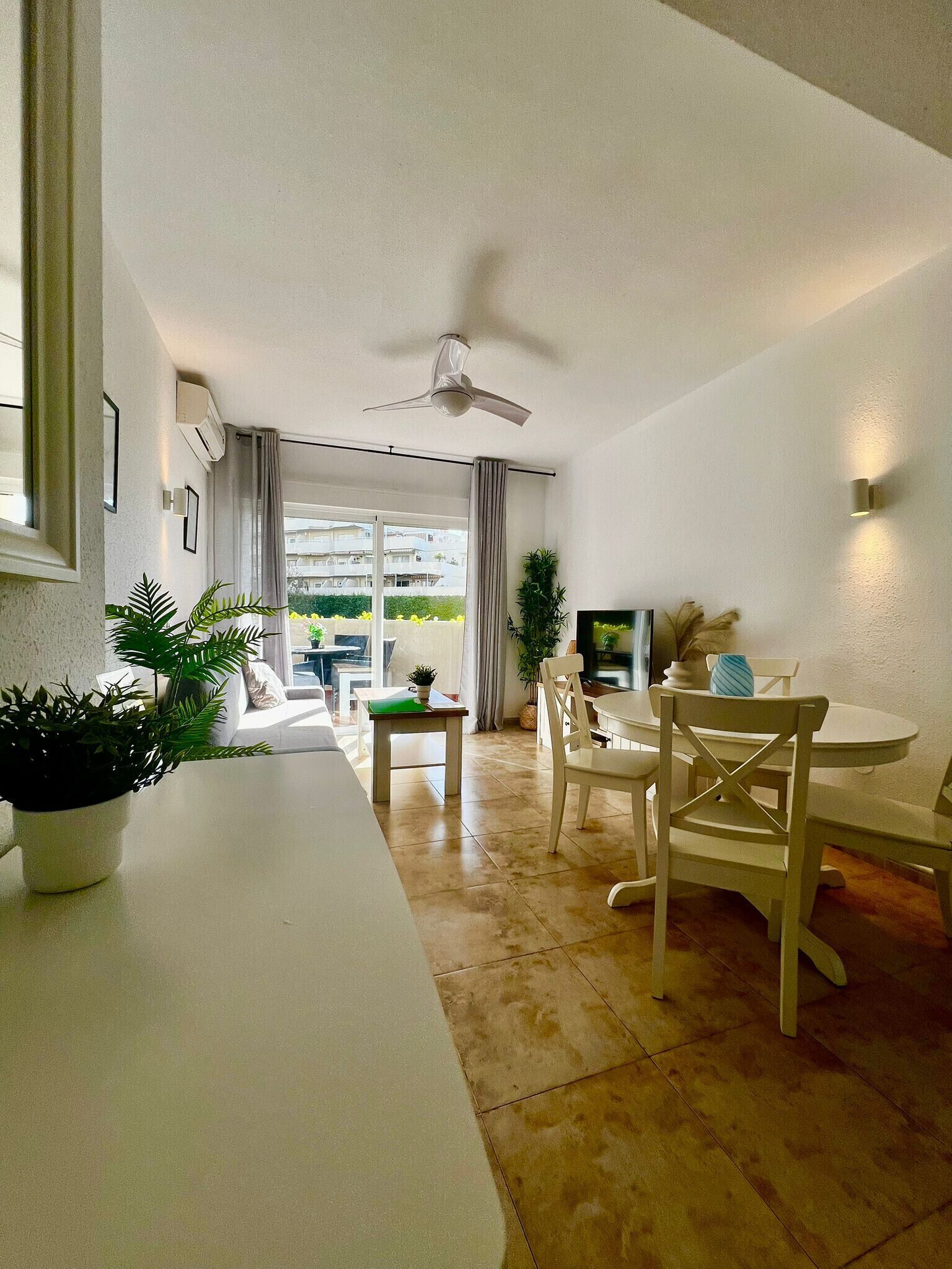 Lovely Sea And Garden View Apartment Benalbeach - Andalusia