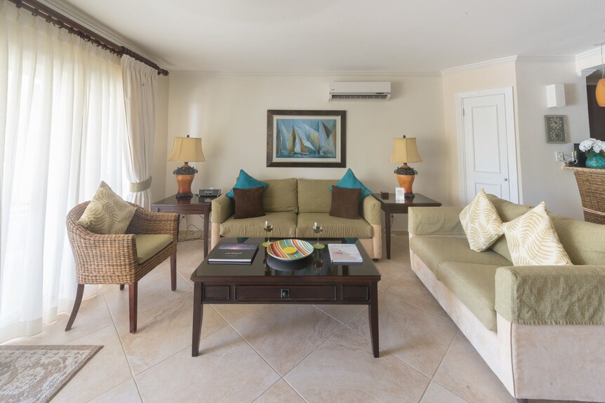 'Shoreshire:- Sea, Sand, Beach, Pools, Food & Drink Enjoy - バルバドス